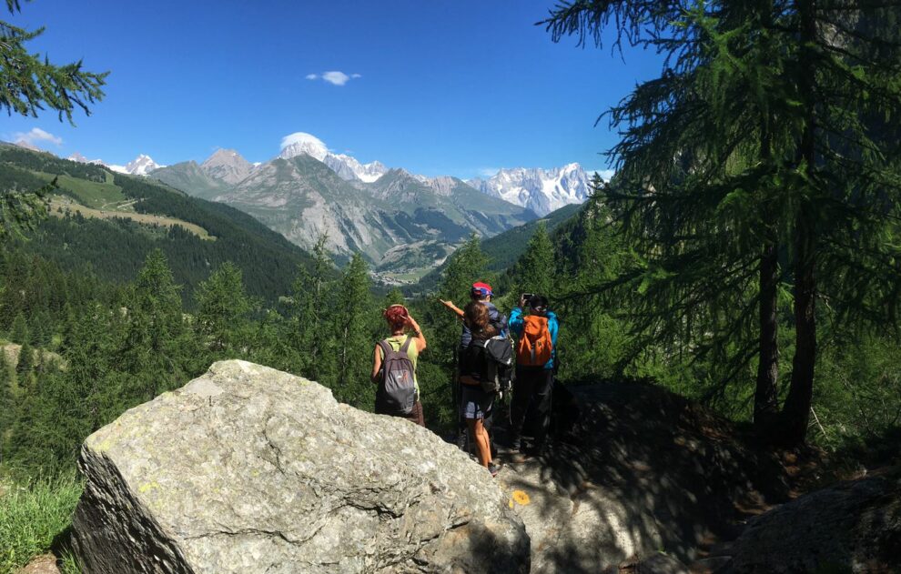 Trekking a La Thuile: i sentieri più belli e le guide della montagna Trekking a La Thuile: i sentieri più belli e le guide della montagna
